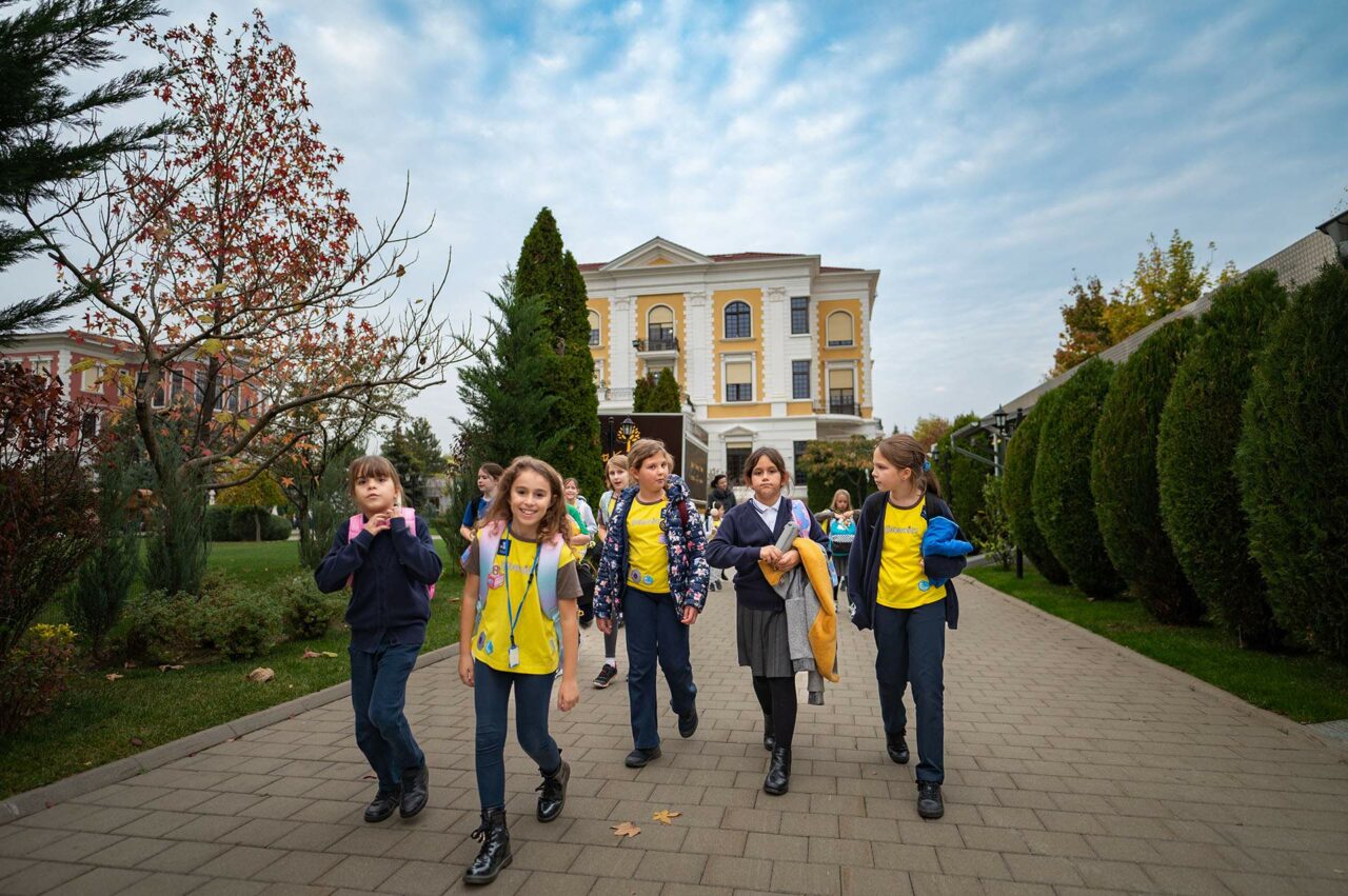 British School of Bucharest - Home
