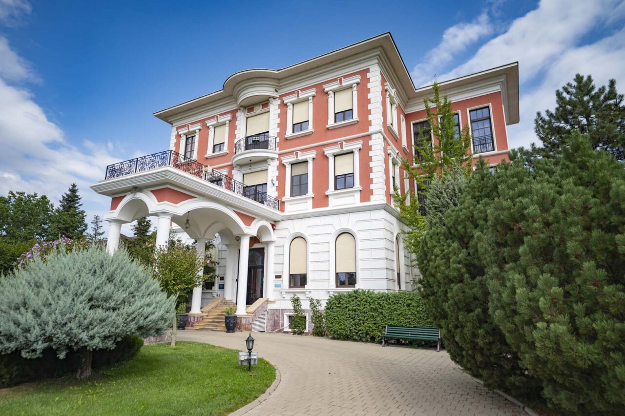 BSB KS4 Prospectus - British School of Bucharest